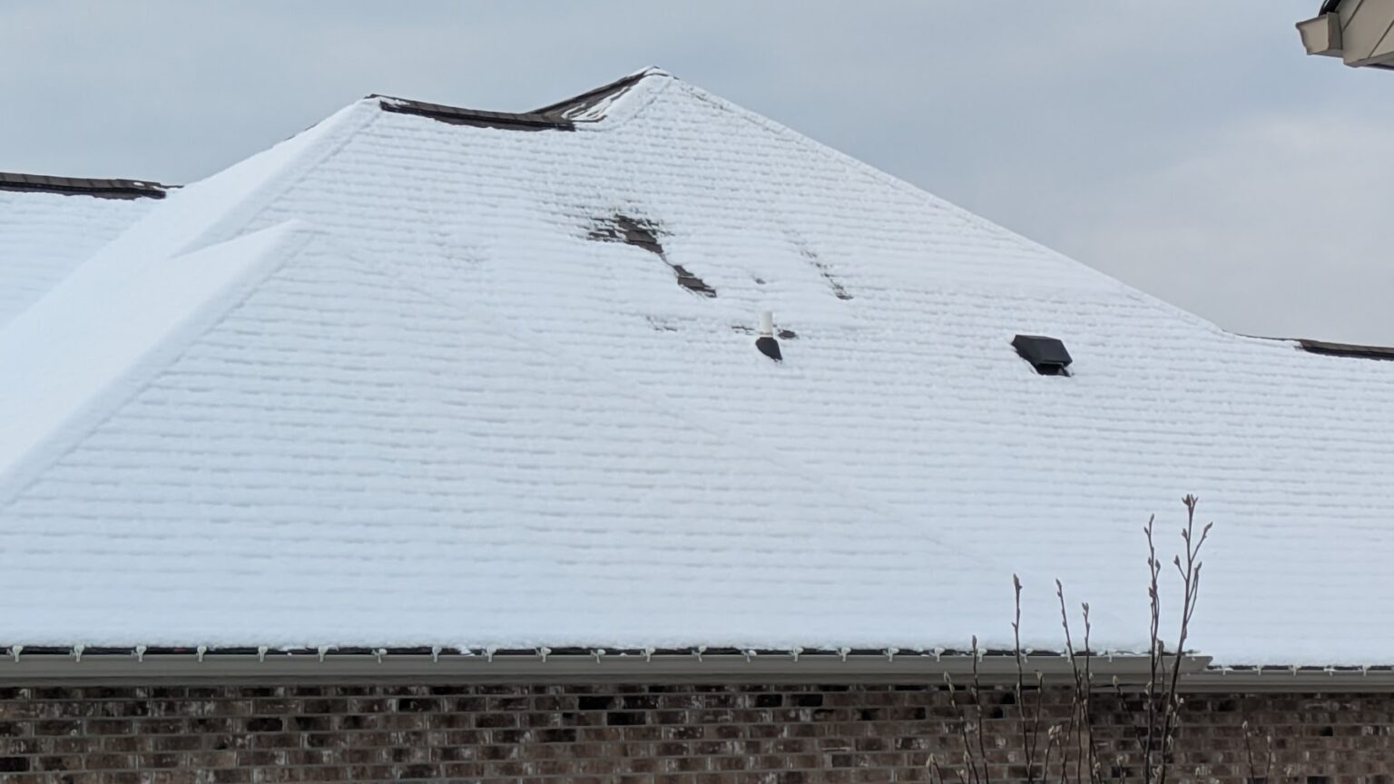 The Winter Roof Guide: What Snow Build-Up Tells You About Roof ...